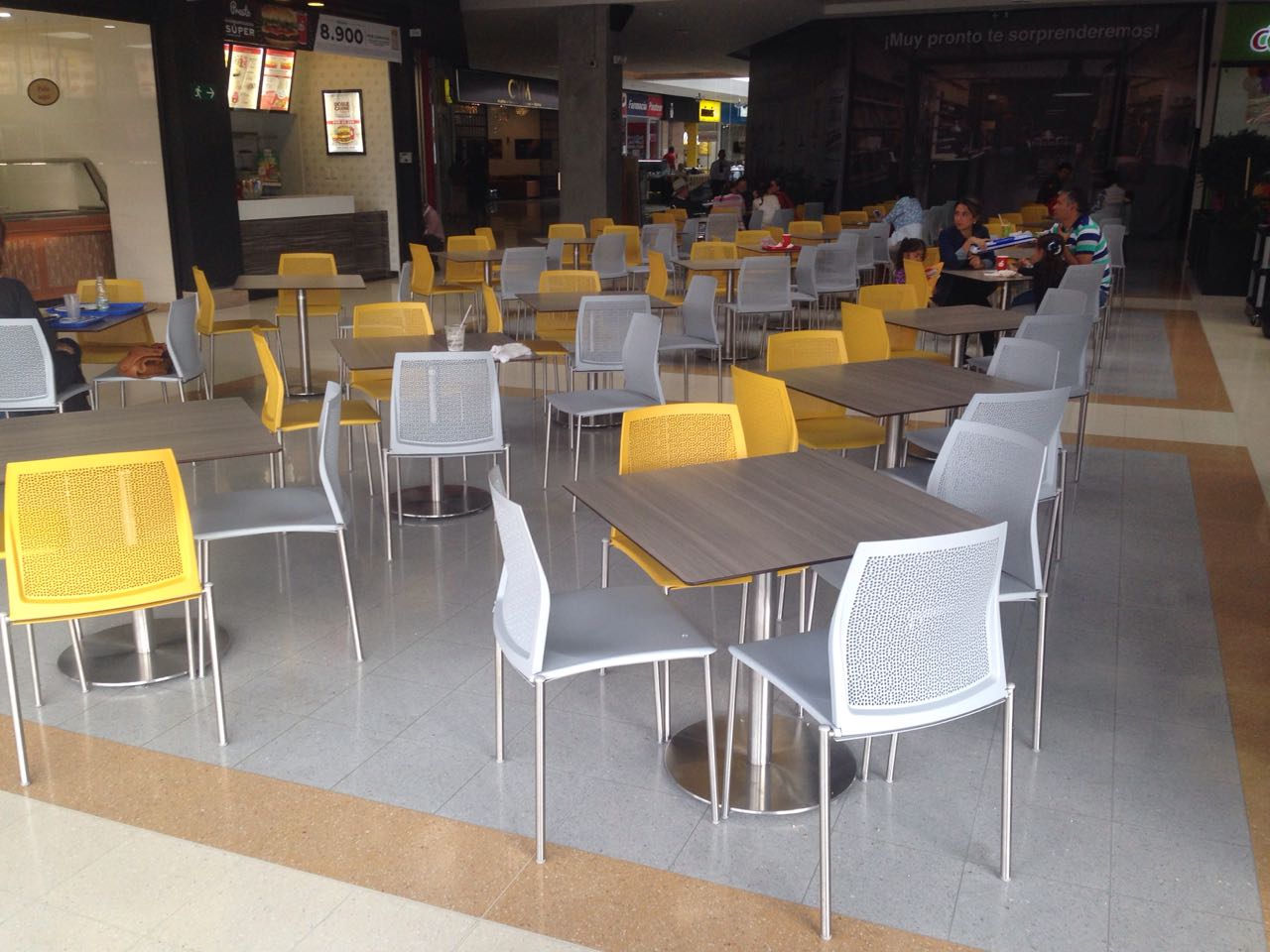 PHOTOGALLERY LINEAR CHAIR - Plastic polymers performances - 3P Plast